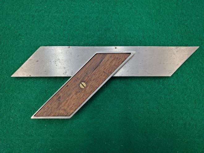 Stanley Fixed Square Overview